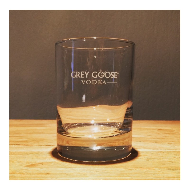 Glass Grey Goose on the rocks 3D