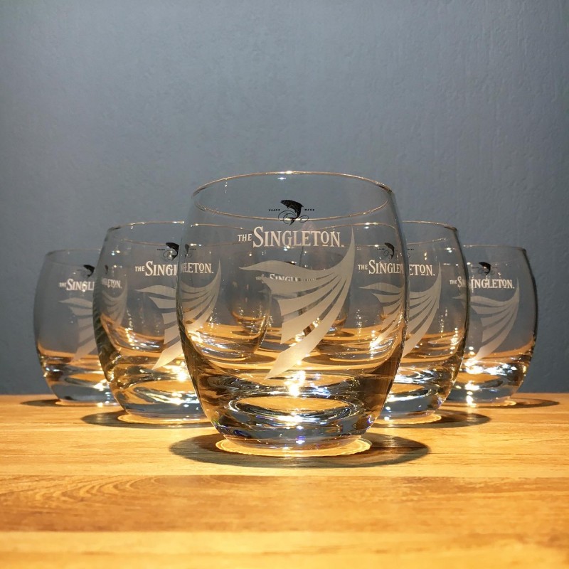 Glass whisky The Singleton curved